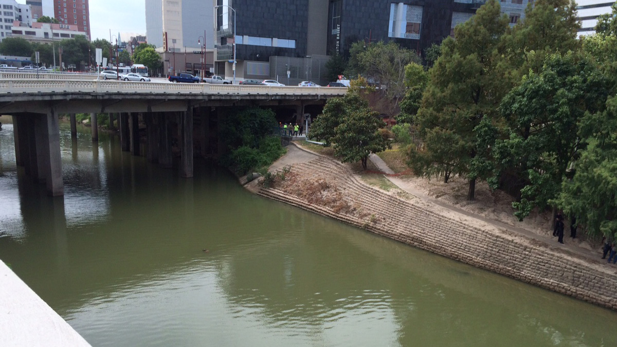 Cuerpo de mujer hallado en bayou de Houston, sexto caso en doa semanas – Telemundo Houston