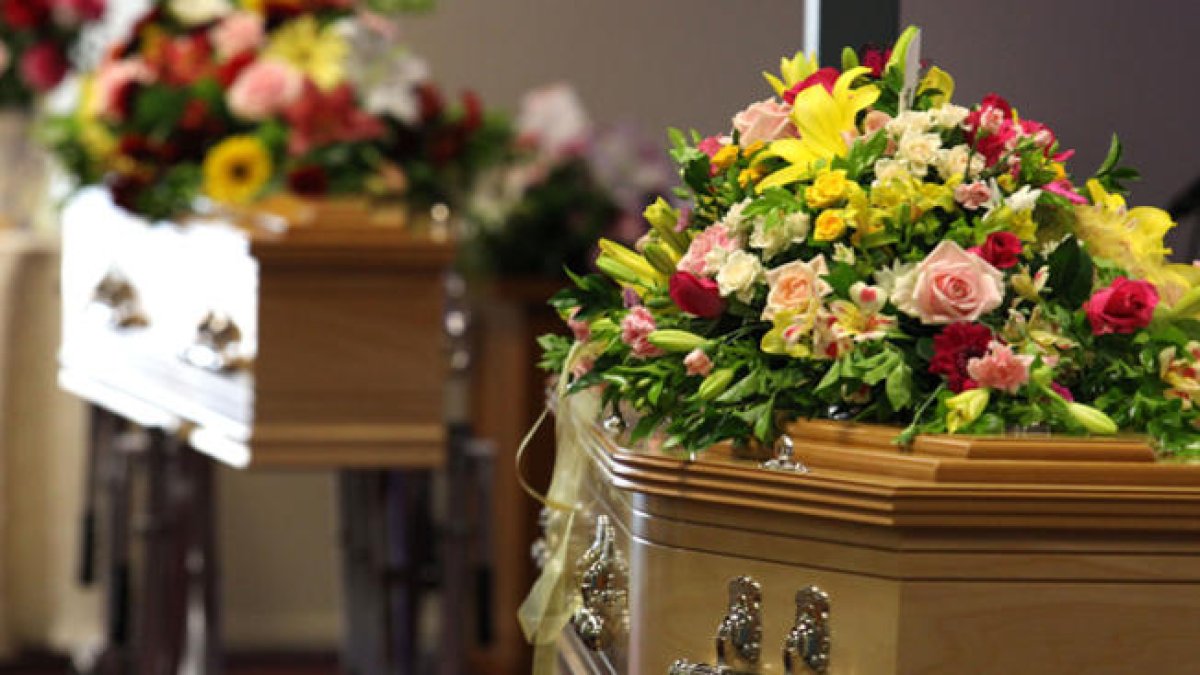 Madre acusa a una funeraria de no embalsamar a su hijo a tiempo – Telemundo Houston