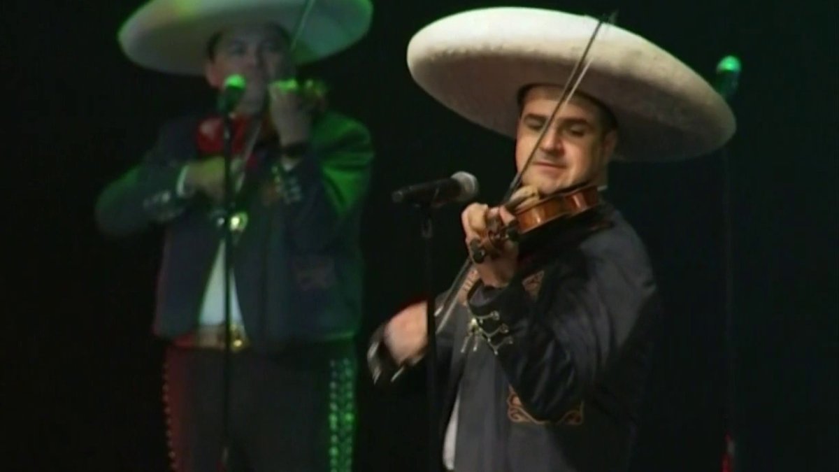 Competencia vocal de mariachi en escuelas de Texas – Telemundo Houston