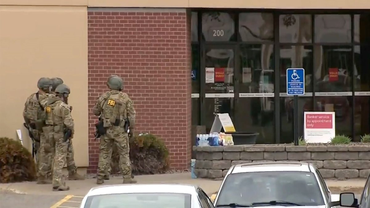 Estados Unidos: cliente furioso toma rehenes en un Wells Fargo de ...