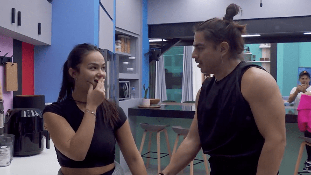 La Casa de los Famosos: Monique Sánchez y el Rey Grupero – Telemundo ...