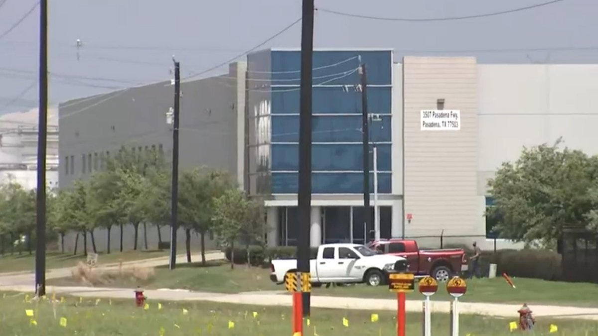 Explosión e incendio en planta química en Pasadena causa caos temporal ...