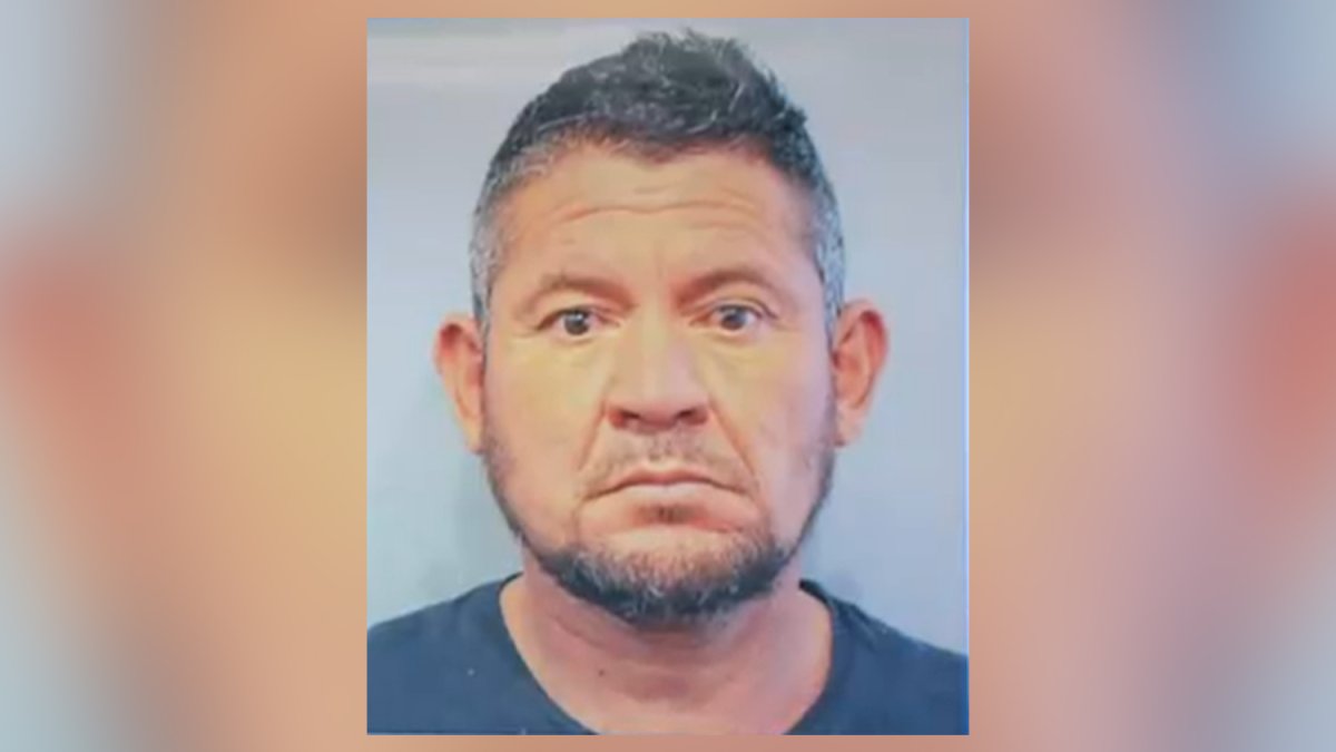 Buscan a presunto homicida de Eddie Clark en Houston – Telemundo Houston