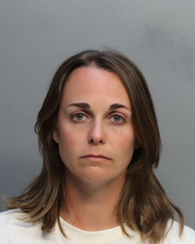 Nuevo video policial: Persecución termina con arresto de conductora ...