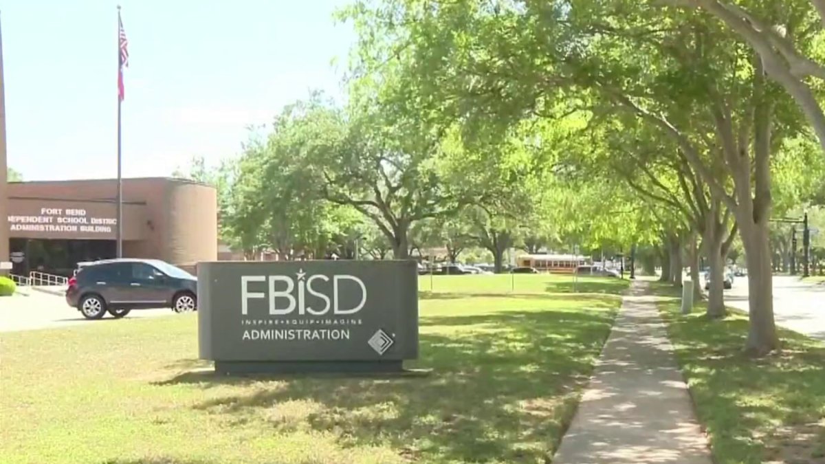 Fort Bend ISD aprueba medida sobre identidad de género – Telemundo Houston