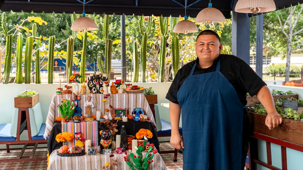 Chef Adrián Torres brilla en Houston y rompe barreras en la cocina ...