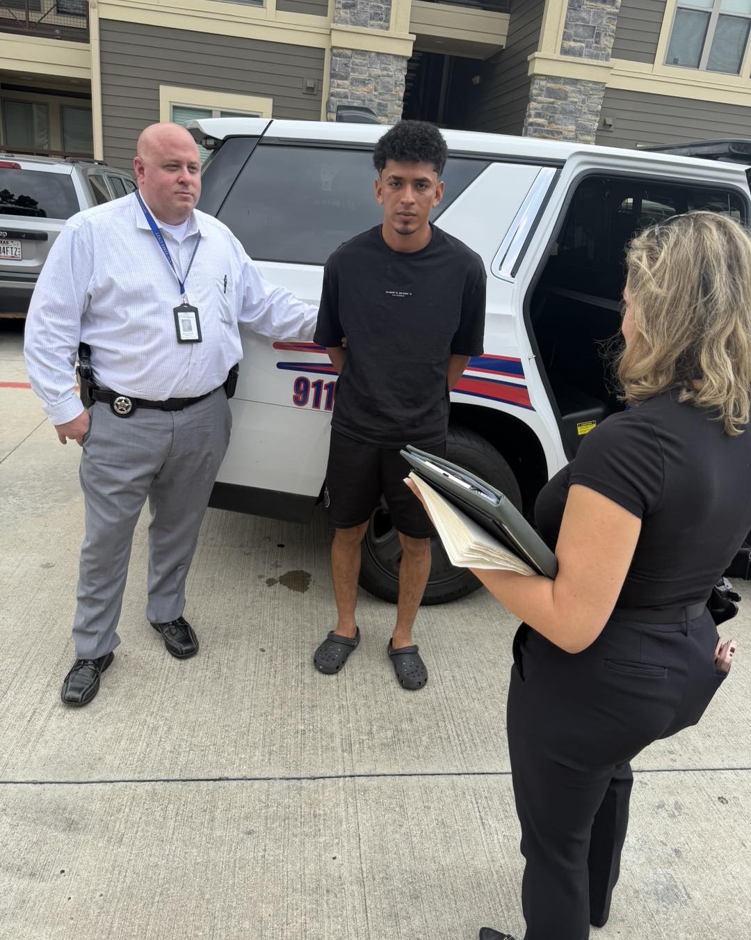 Detenido tras ser hallado con menor de 13 años en la cama – Telemundo ...